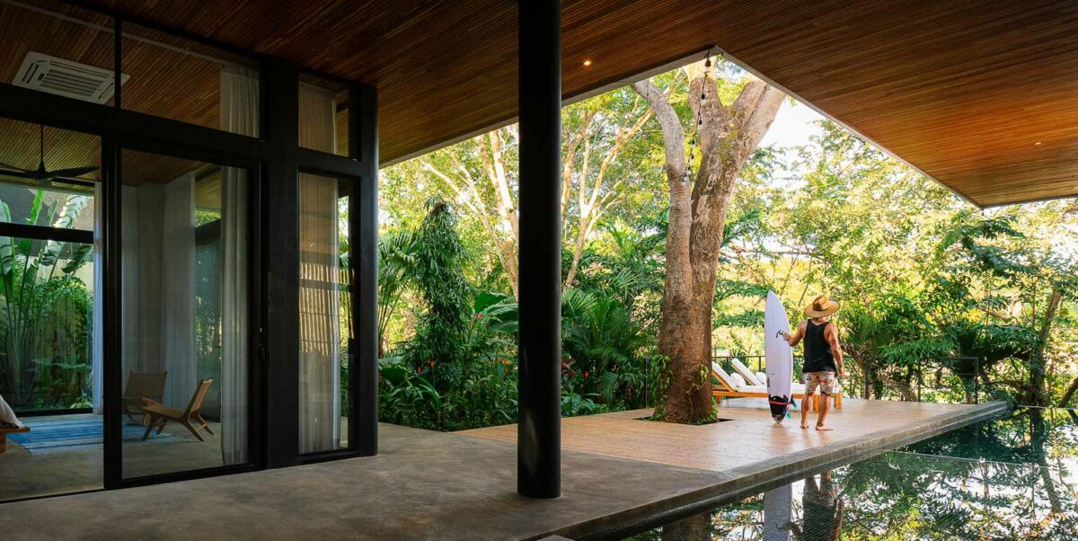 Harmony of Indoor-Outdoor Living in The Hope Residence Guiones